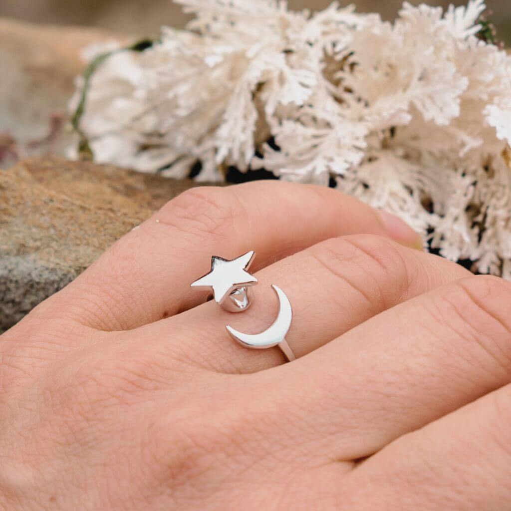 Sterling Silver Moon and Star Ring for Fidgeting - My Anxiety Ring
