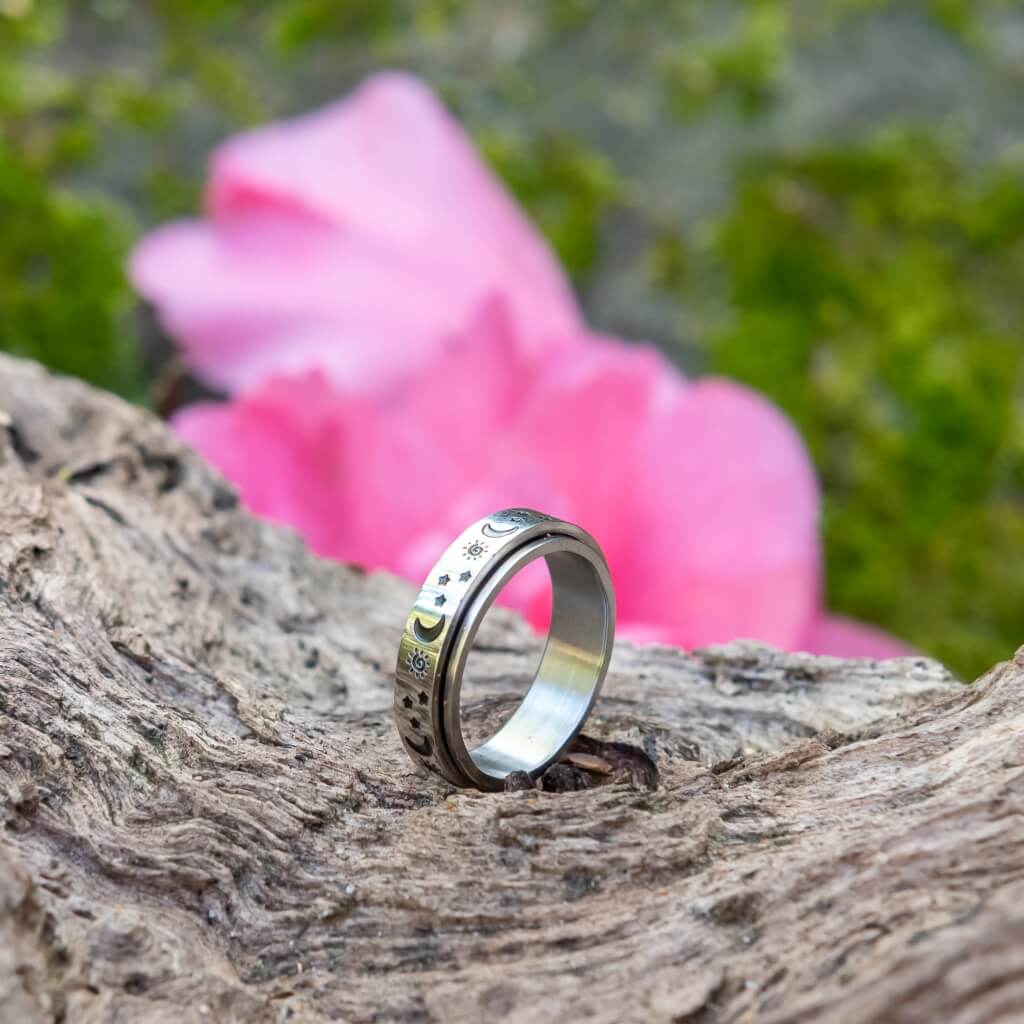 Ring for Fidgeting Sun, Moon and Stars, Stainless Steel - My Anxiety Ring